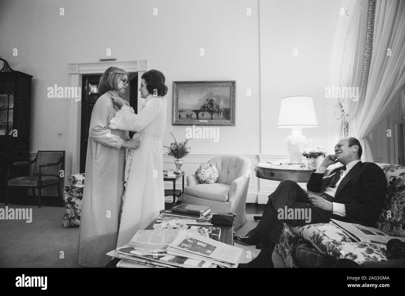 1970s family portrait Black and White Stock Photos & Images - Alamy