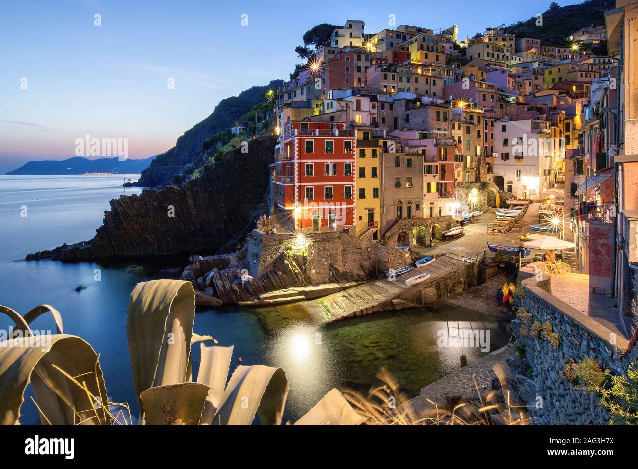 Colorful harbor buildings hi-res stock photography and images - Alamy