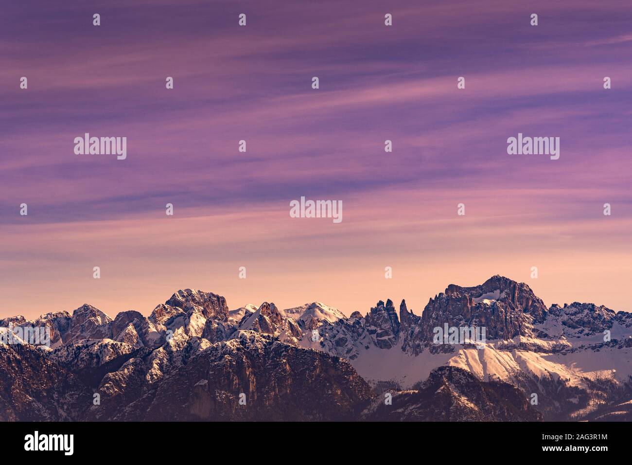 Mountain cloud sky sunset hi-res stock photography and images - Alamy