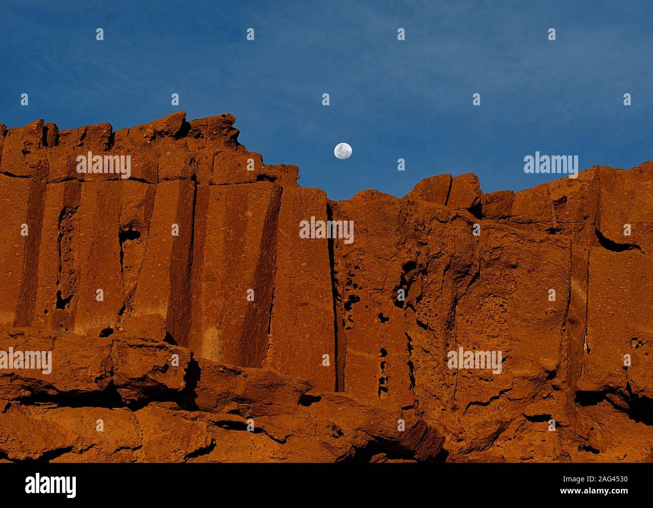Red Rock Moon Stock Photo - Alamy