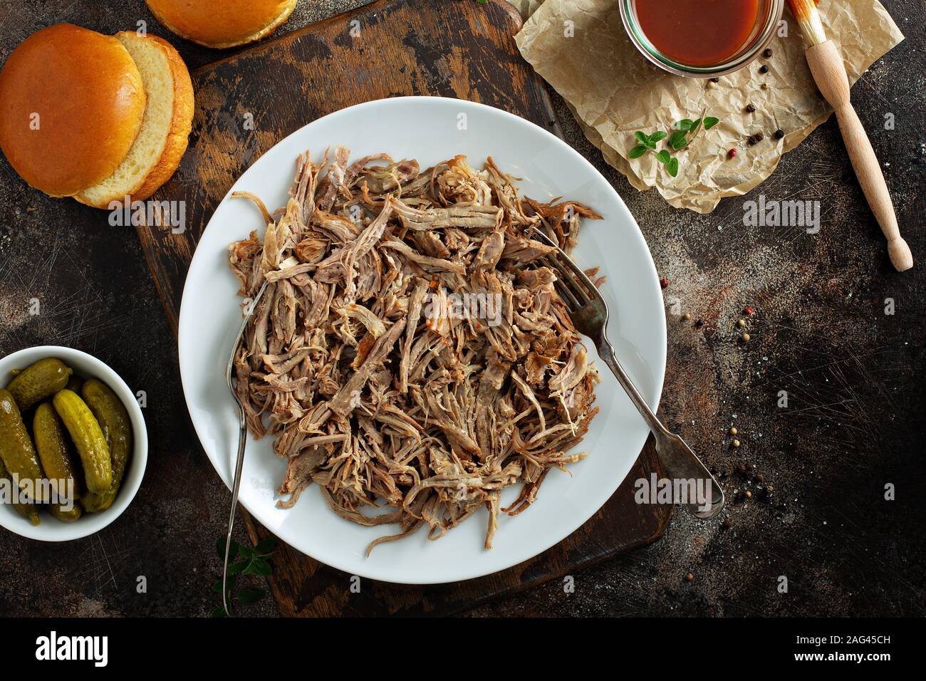 Pulled pork sandwich plate hi-res stock photography and images - Alamy