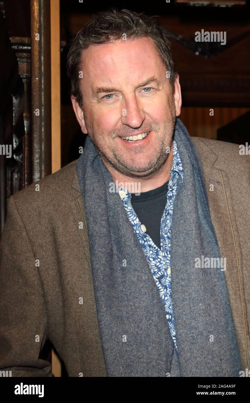 Lee mack hi-res stock photography and images - Alamy