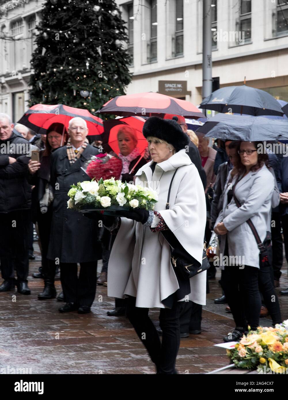 Harrods uniform hi-res stock photography and images - Alamy