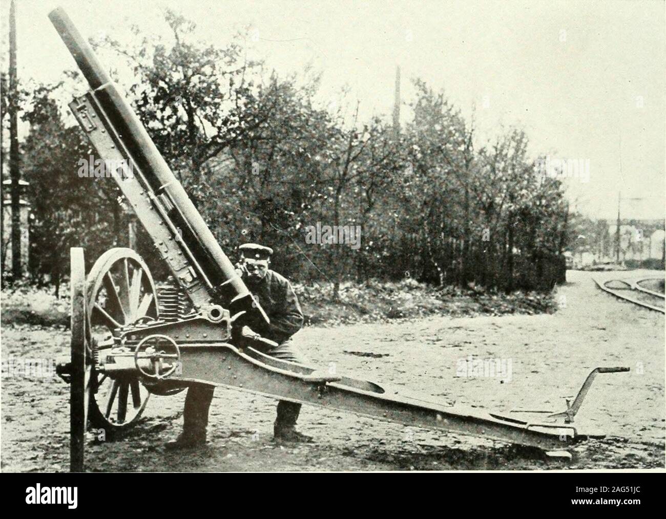 . The Great war. A German 21-centimeter siege mortar with caterpillar ...