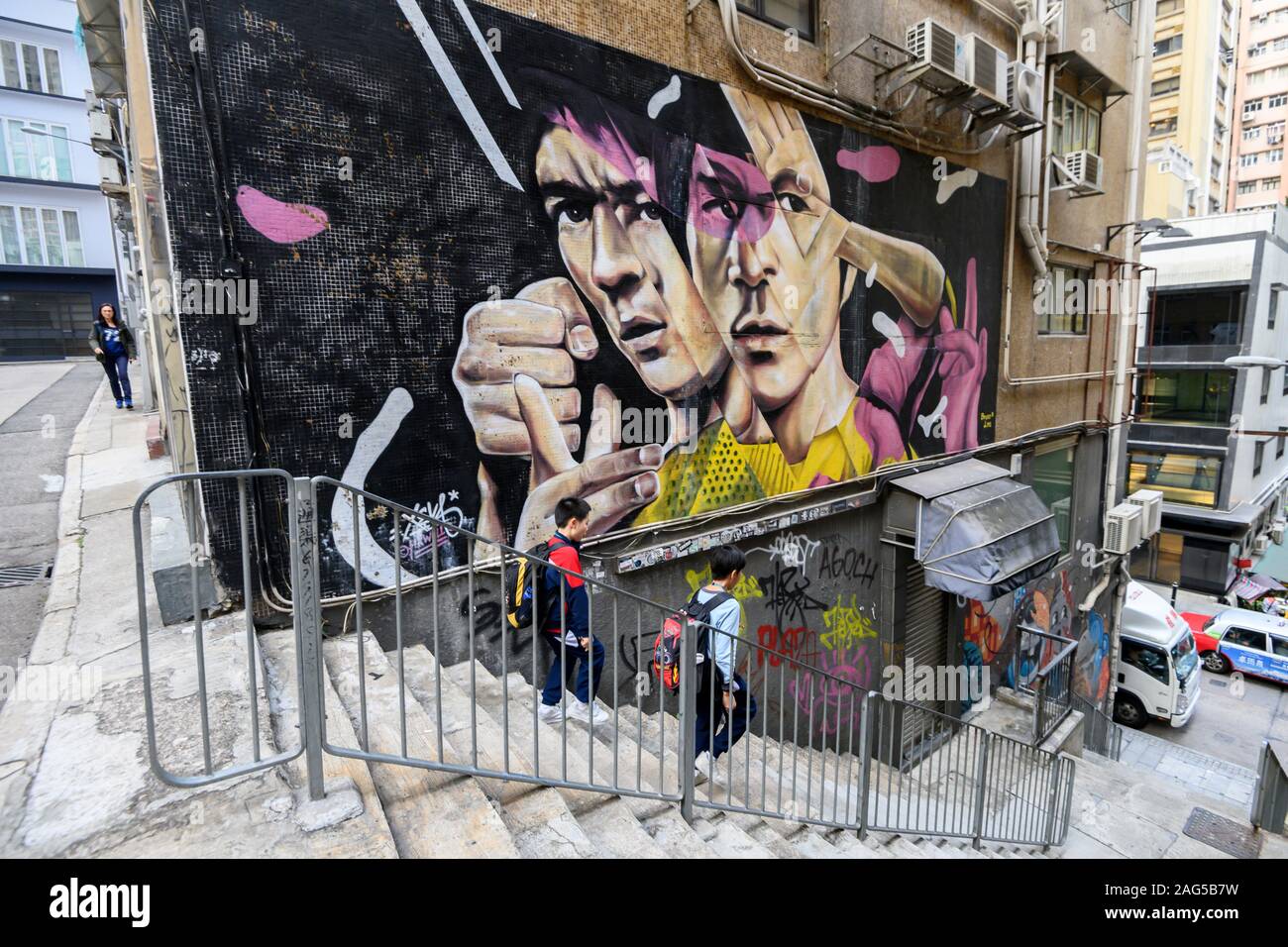 "Street art of Bruce Lee by Xeva in Shuen Wan District of Hong Kong ...