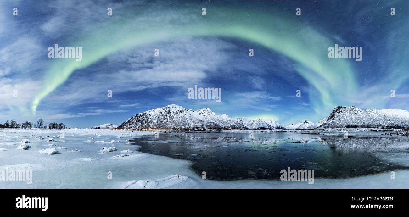 Geomagnetic north pole hi-res stock photography and images - Alamy