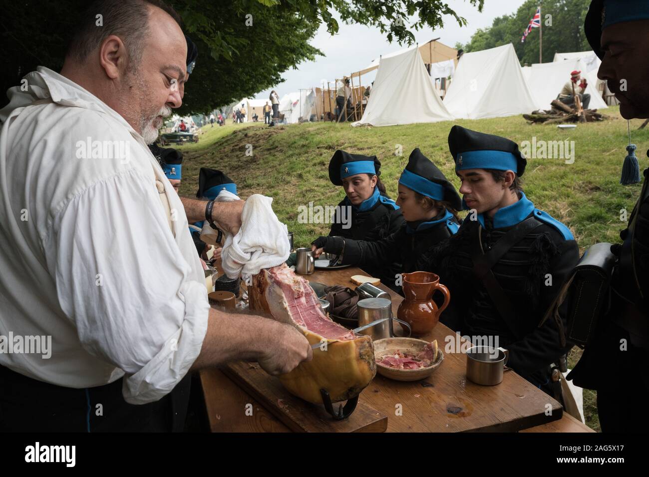 Napoleon soldiers eating hi-res stock photography and images - Alamy