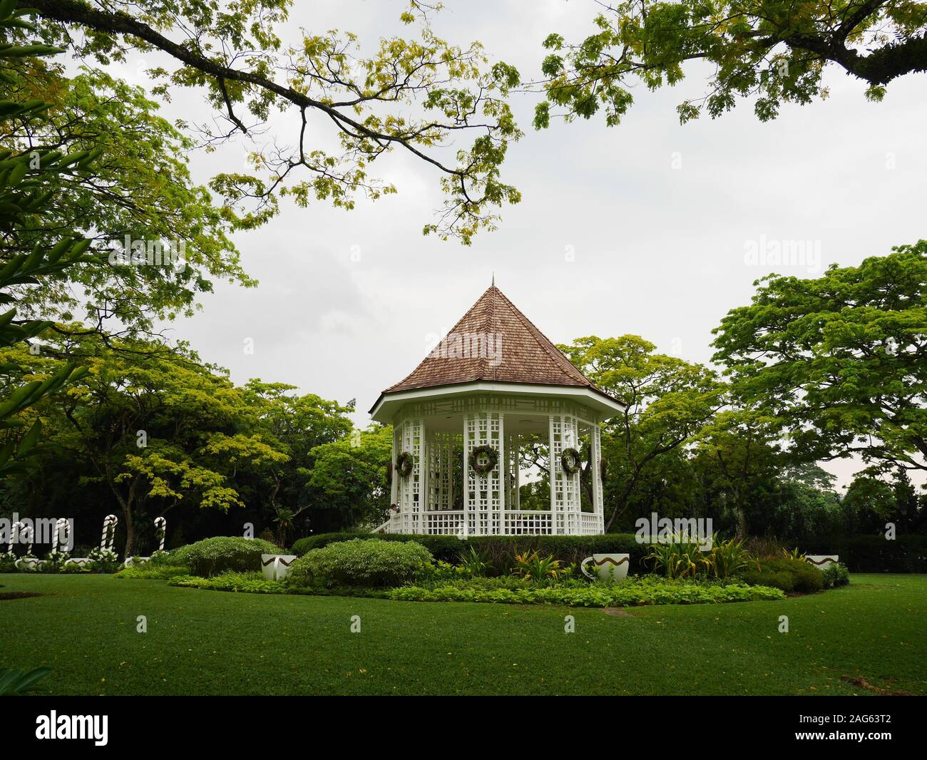 Formal garden singapore botanic gardens hi-res stock photography and ...