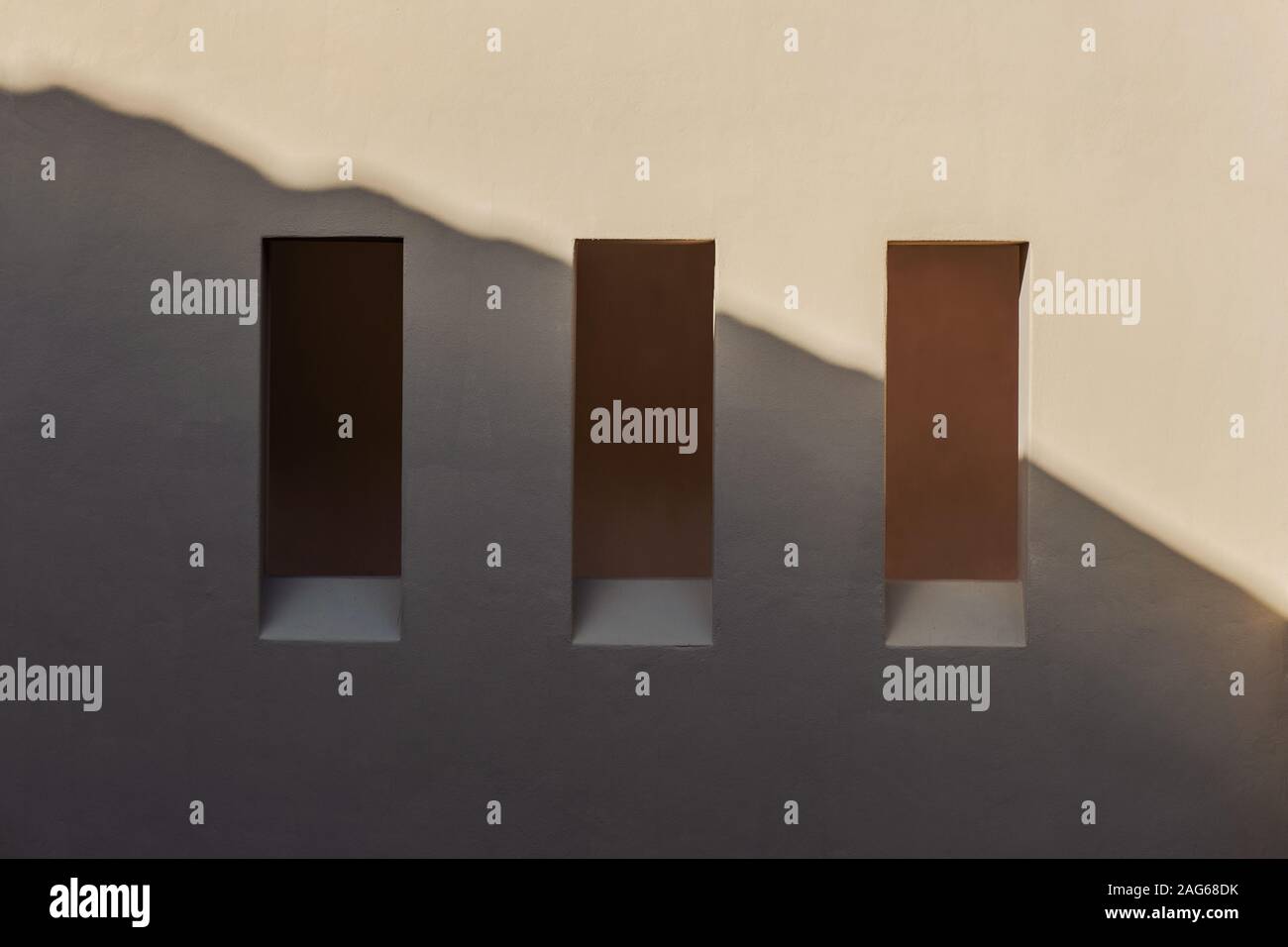 Rectangular column hi-res stock photography and images - Alamy