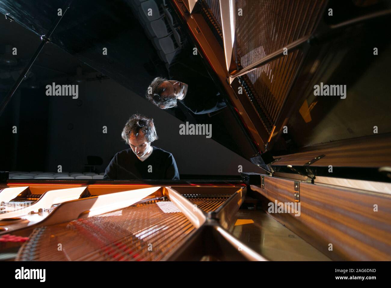 James edwards hi-res stock photography and images - Alamy