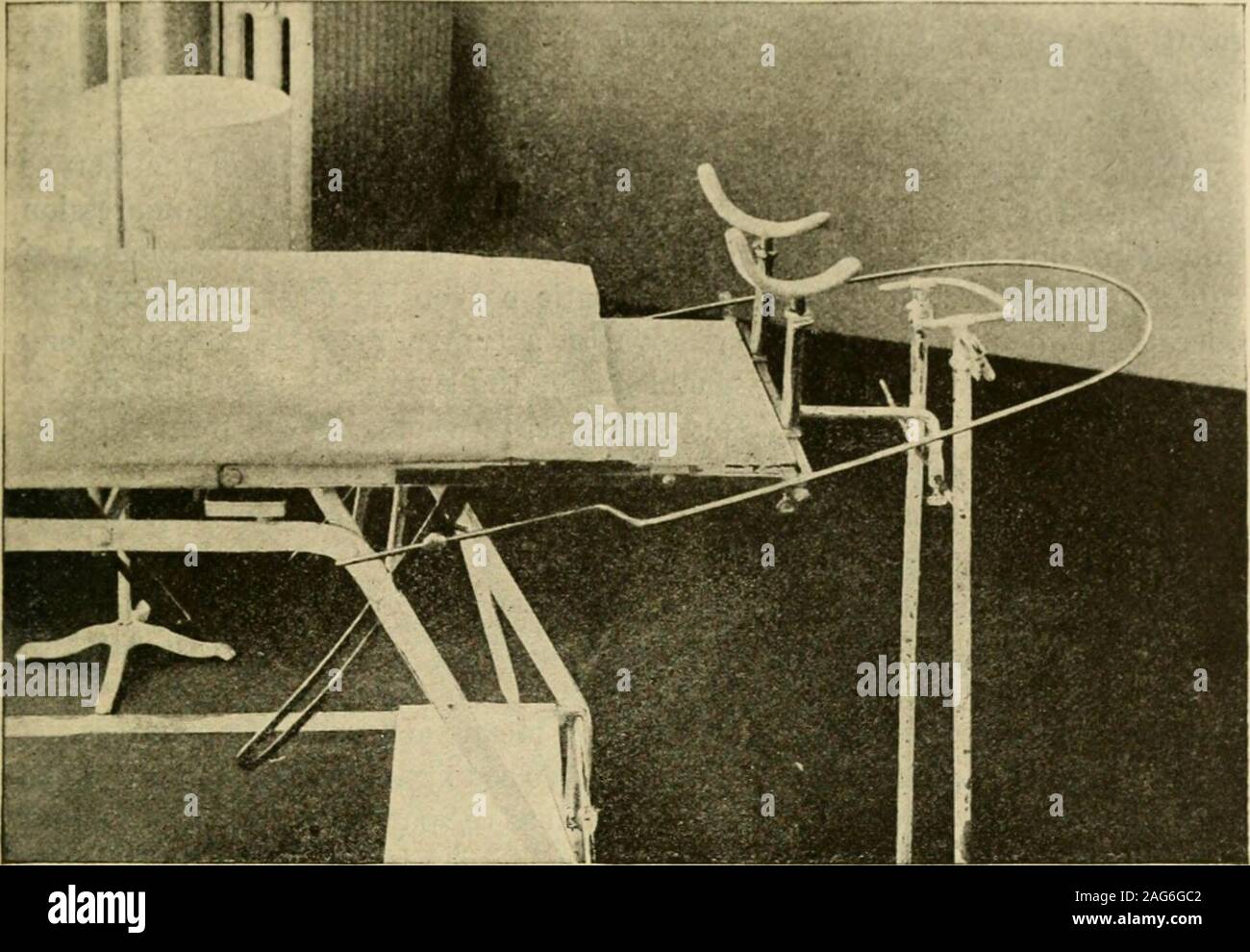. Manual of operative surgery. pted sutures of fine silk(Gushing). In ...