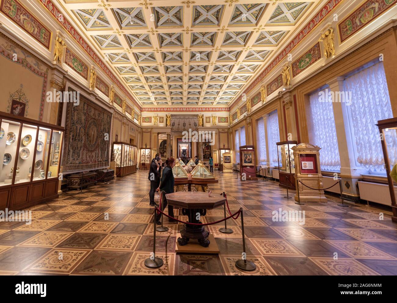 Inside interior of the Hermitage russian state museum. Amazing room ...
