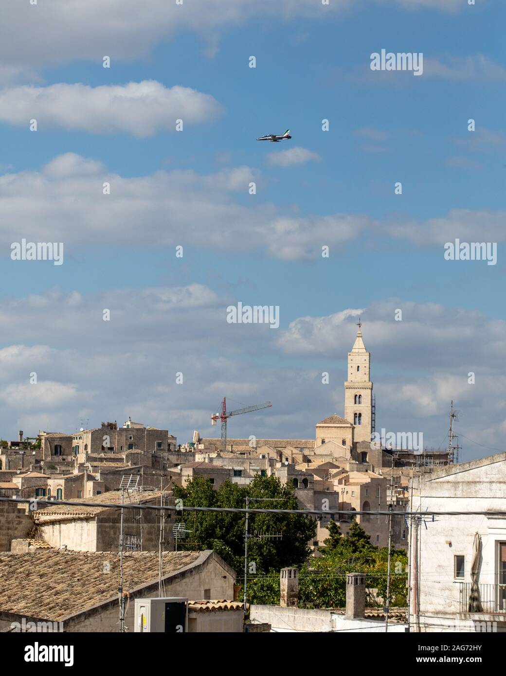 James bond action scene 007 hi-res stock photography and images - Alamy