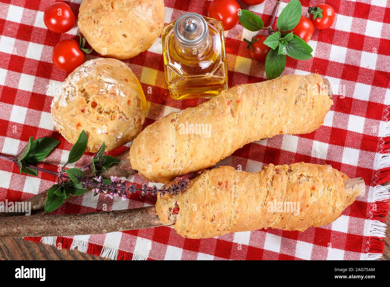 Campfire twist bread hi-res stock photography and images - Alamy