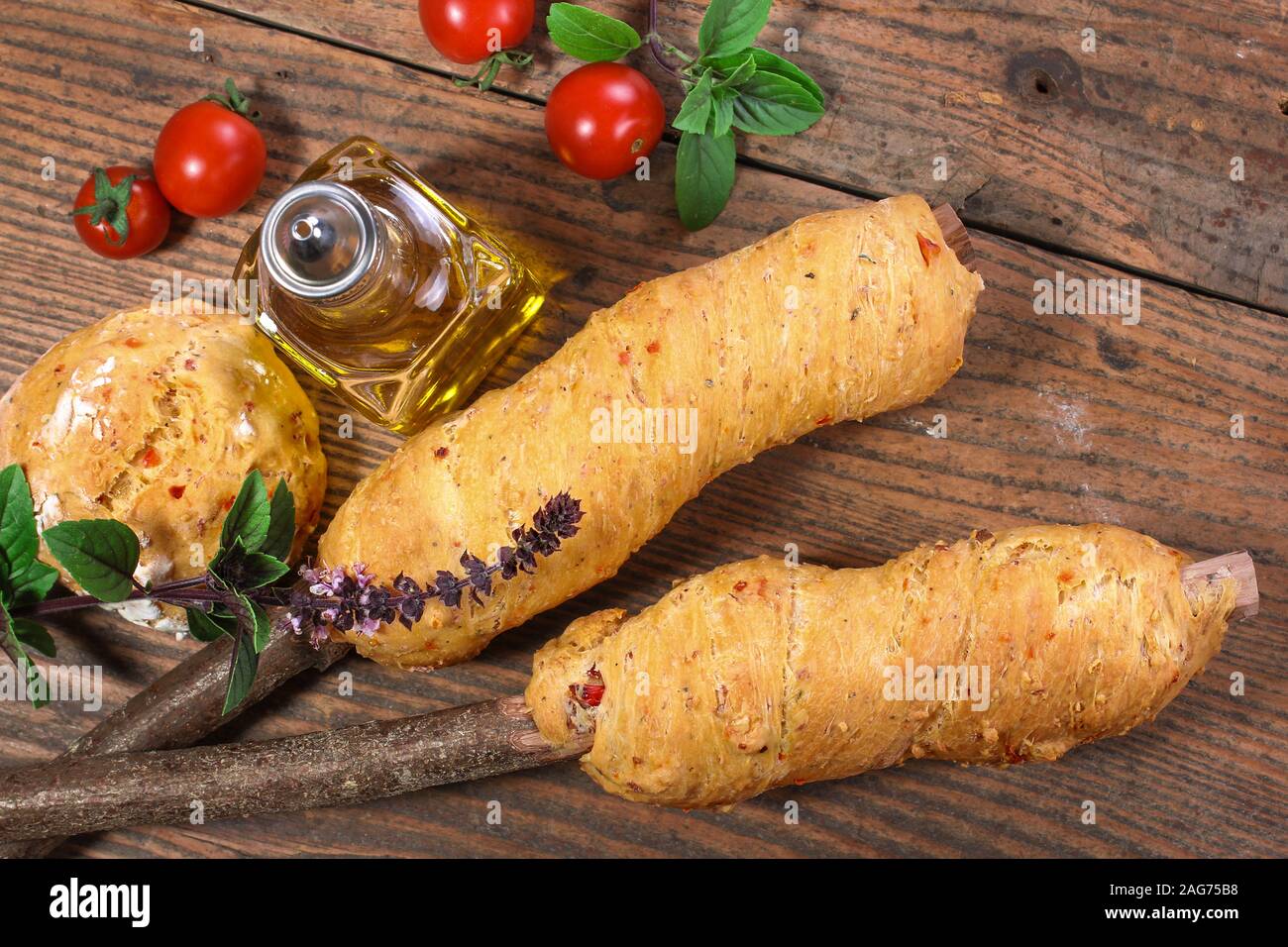Campfire twist bread hi-res stock photography and images - Alamy