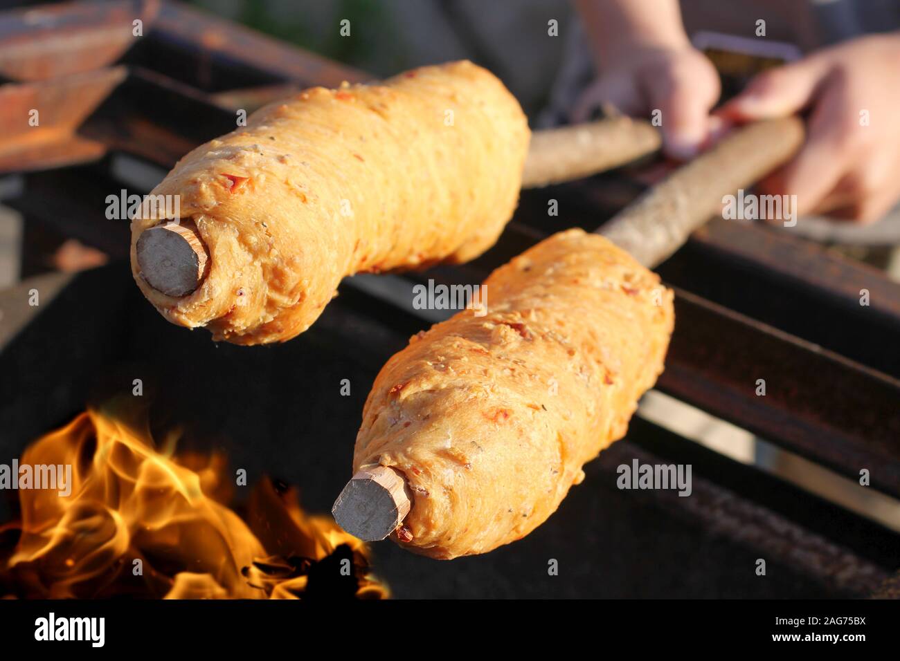 Campfire twist bread hi-res stock photography and images - Alamy