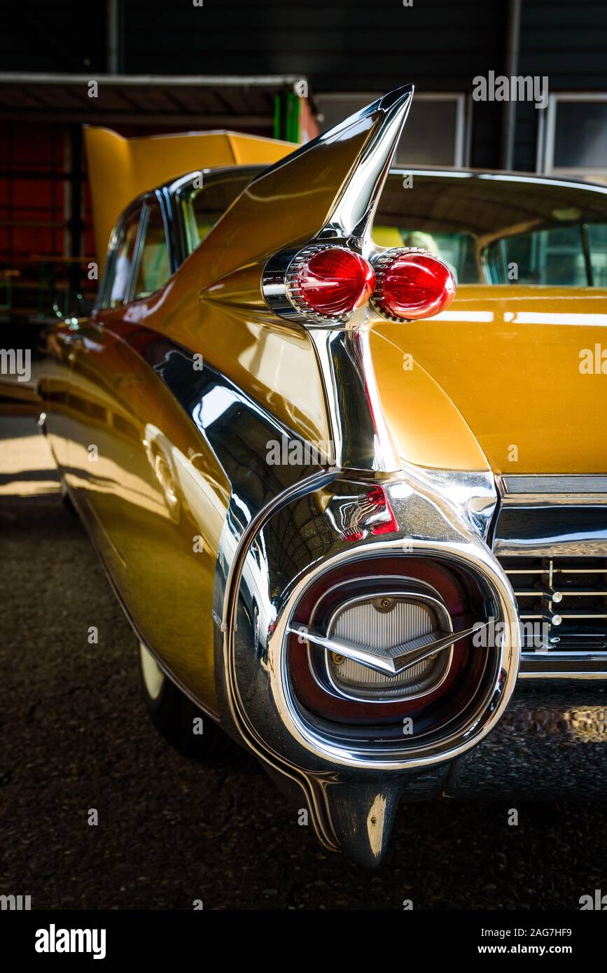 American classic car yellow paint shinny Stock Photo - Alamy