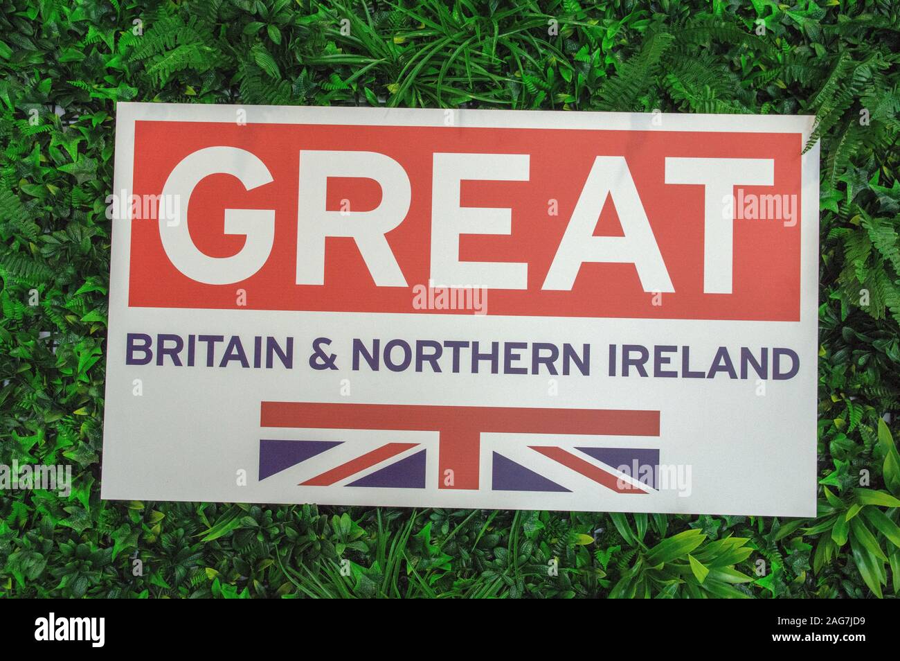 Billboard advertising ireland hi-res stock photography and images - Alamy