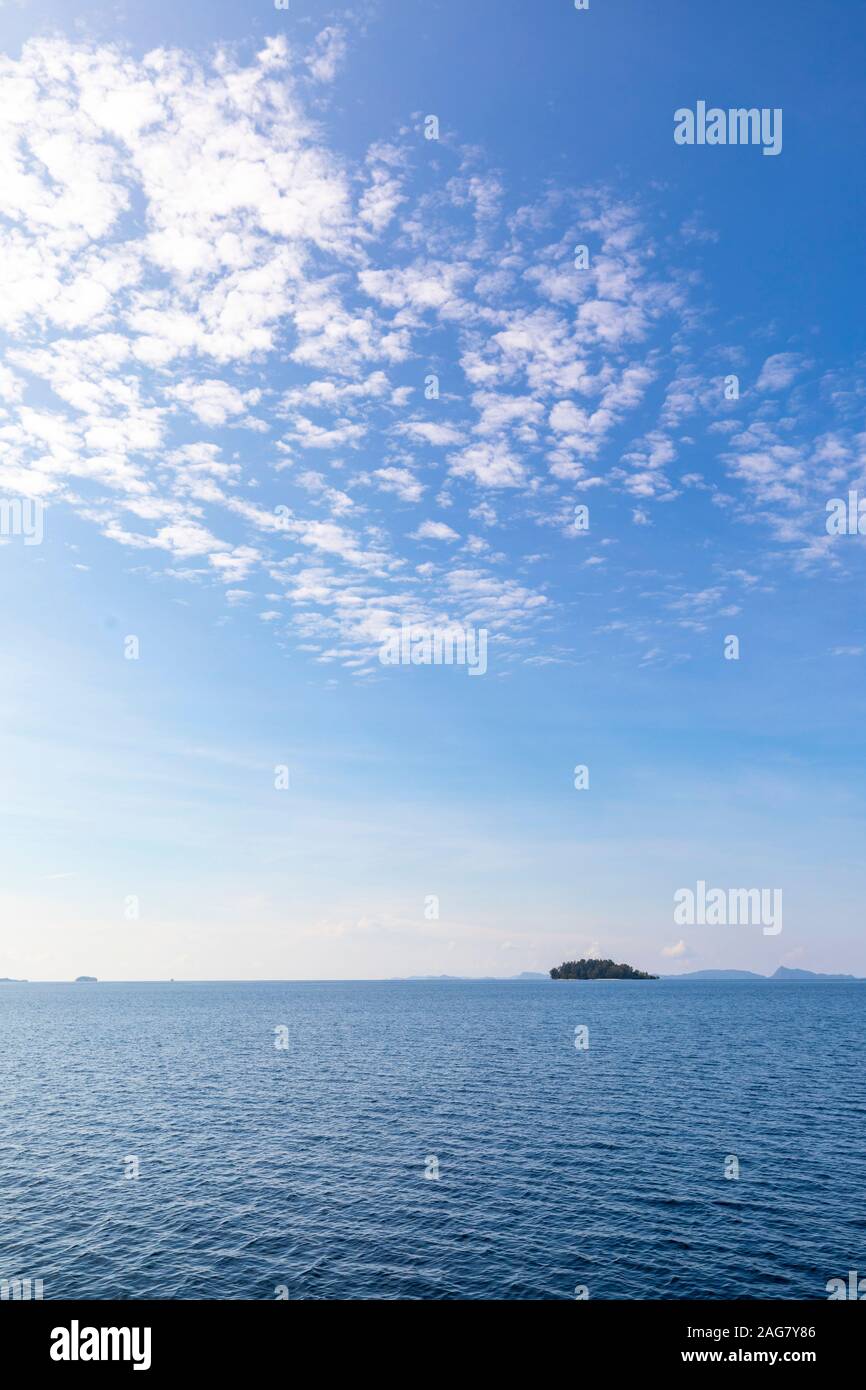 Small tropical island in the middle of the ocean sea foreground Stock ...