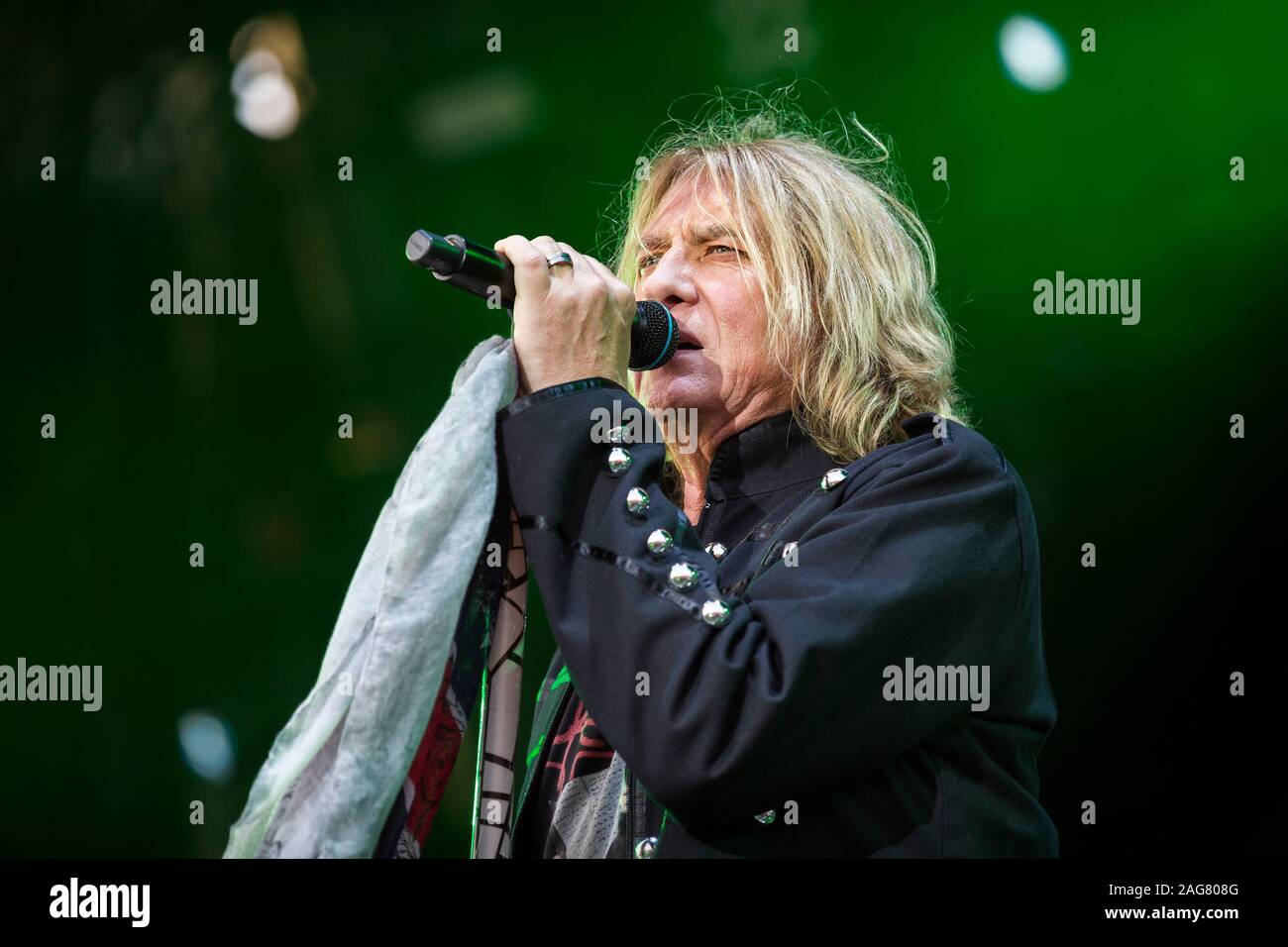 Joe elliot musician hi-res stock photography and images - Alamy