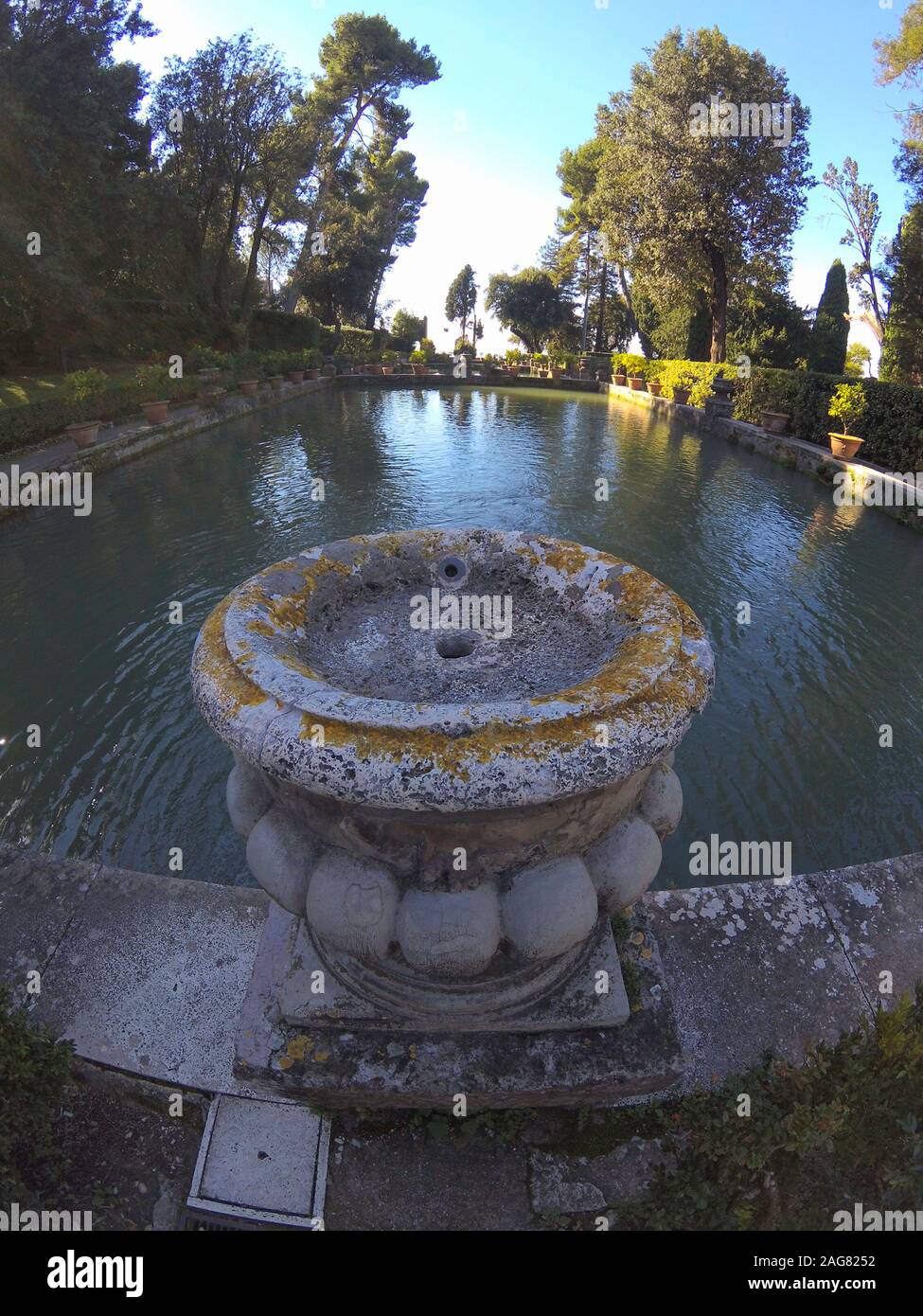 Antique historic fountains. The Fountain of Neptune, iconic landmark in ...