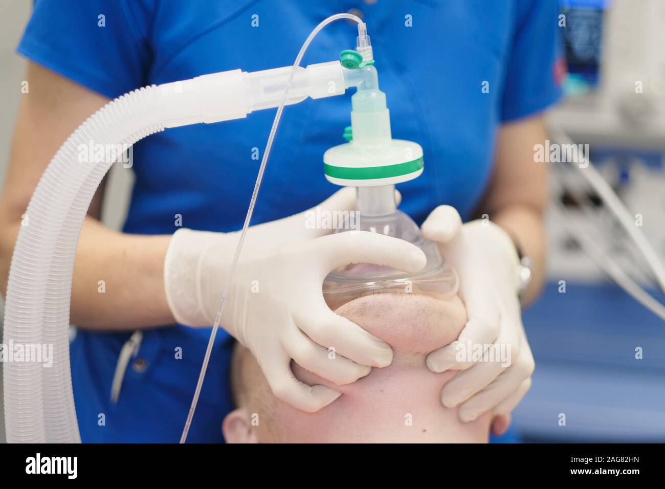 The doctor anesthesiologist enters the patient into a medical dream ...