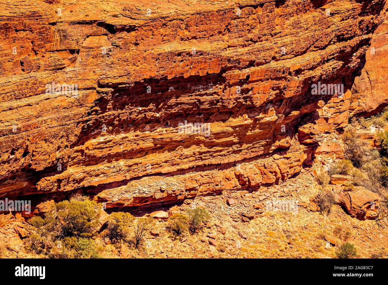 The walls at Kings Canyon are composed of layers of Mereenie and the ...