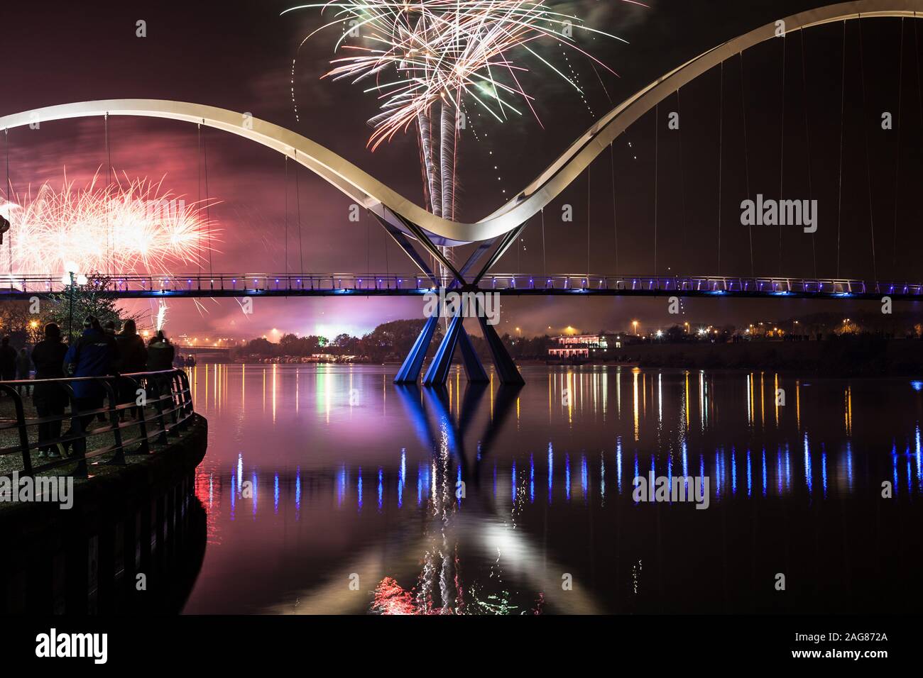 Infinity Bridge, November 5th, Stockton-on-Tees fireworks, Teesside ...