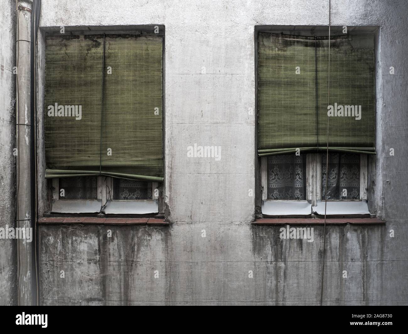 Old windows with old blinds and curtains Stock Photo - Alamy