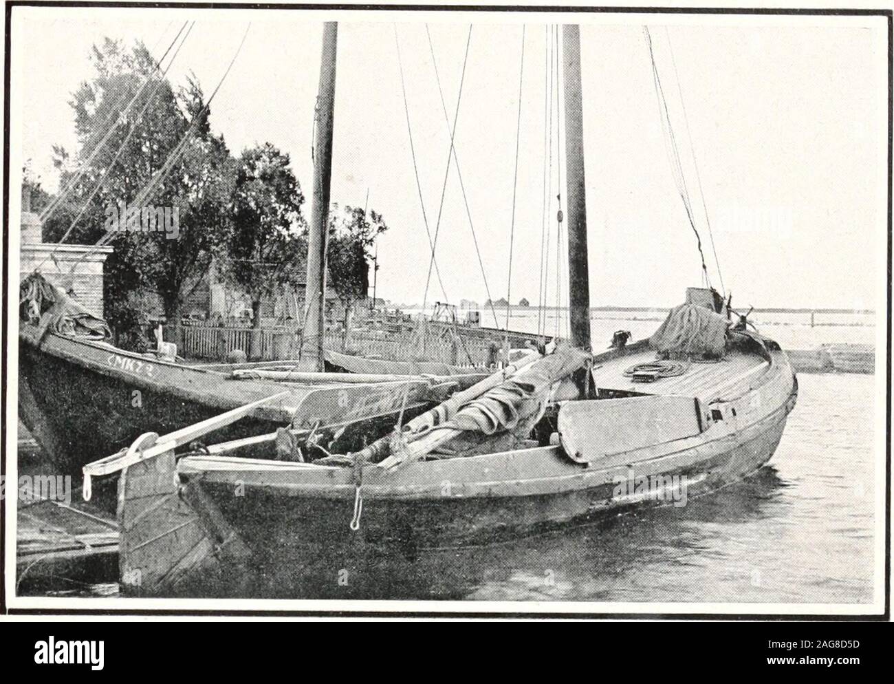 Carvel built hi-res stock photography and images - Alamy