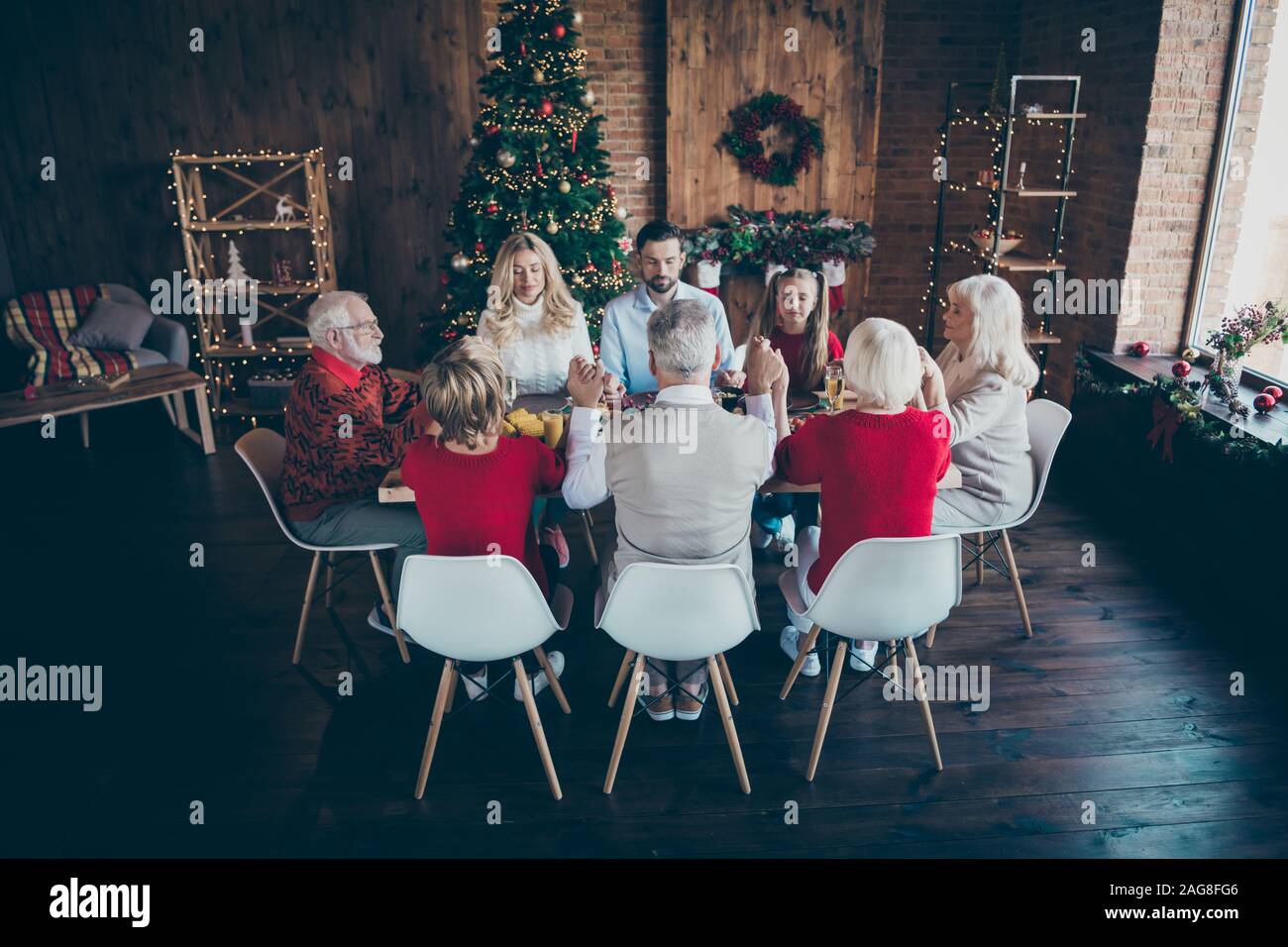 Nice idyllic peaceful calm big full family spending December newyear ...