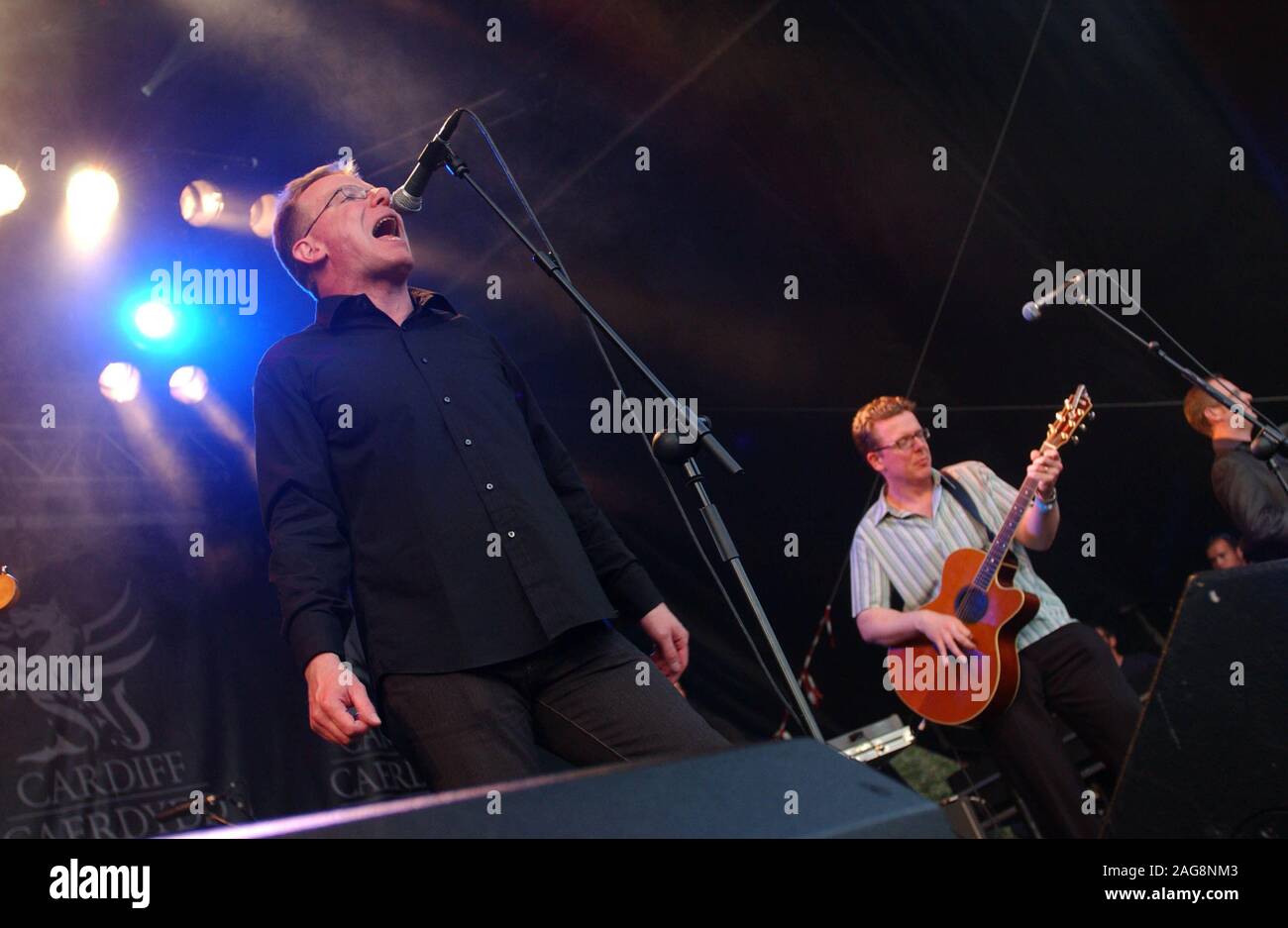 The Proclaimers, twin brothers Charlie and Craig Reid, perform at The ...