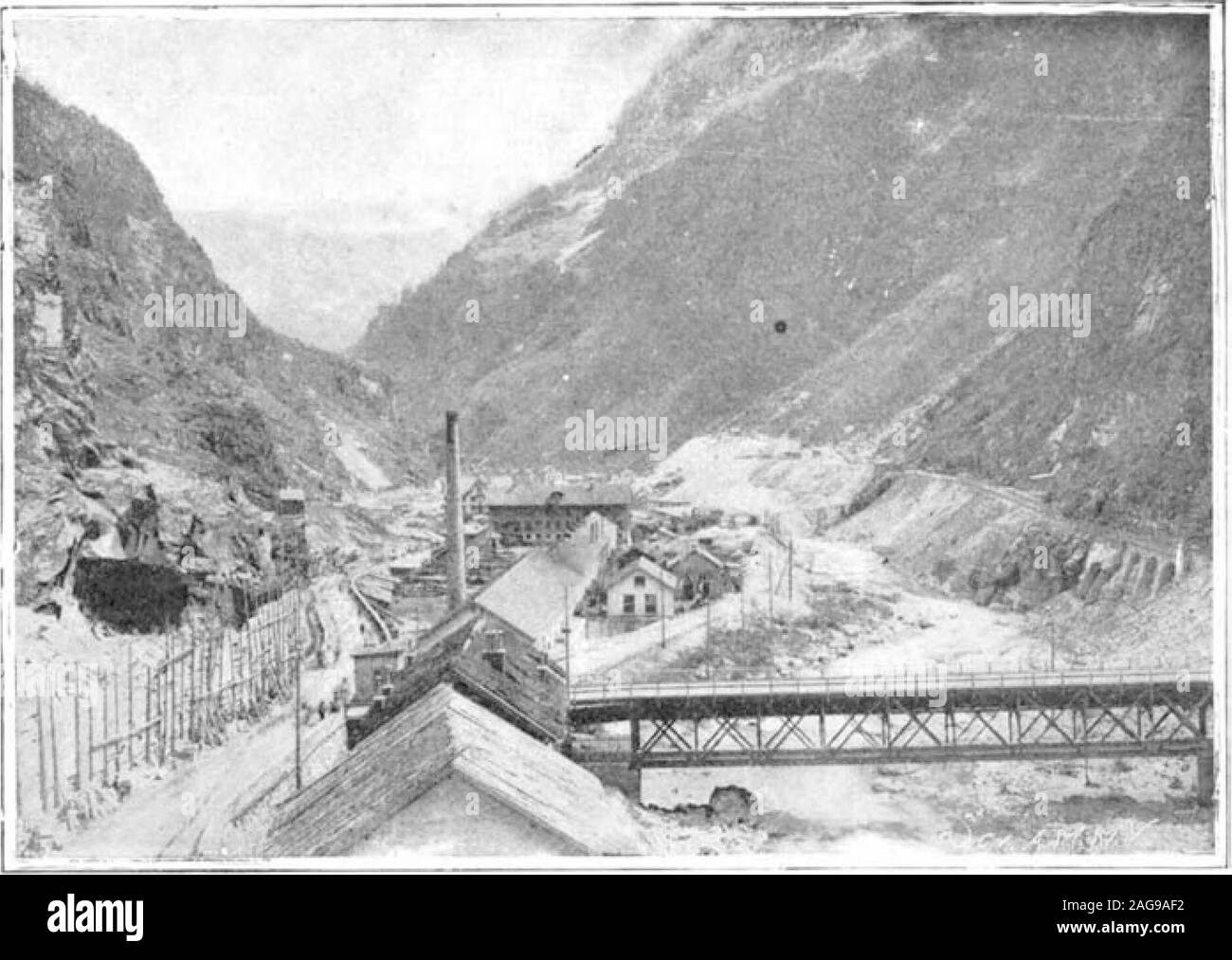 Solid rock foundations hi-res stock photography and images - Alamy