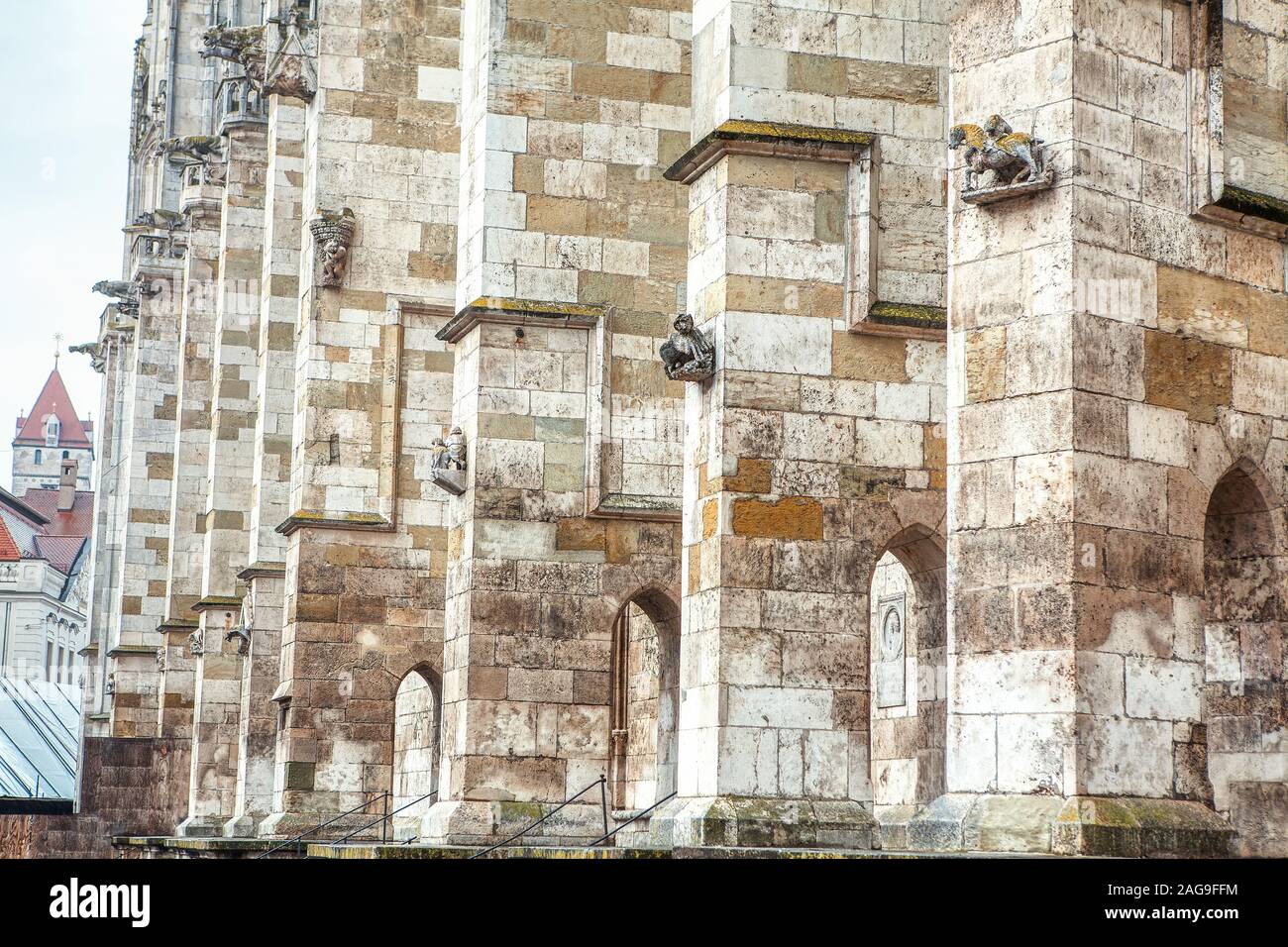 columns side view of St Peter Cathedral in Regensburg Stock Photo - Alamy