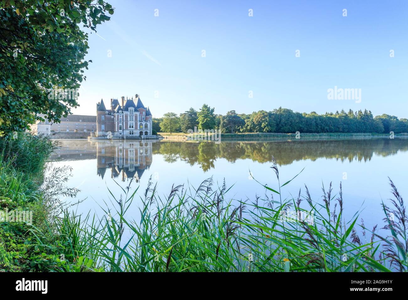 Château de la bussiére hi-res stock photography and images - Alamy