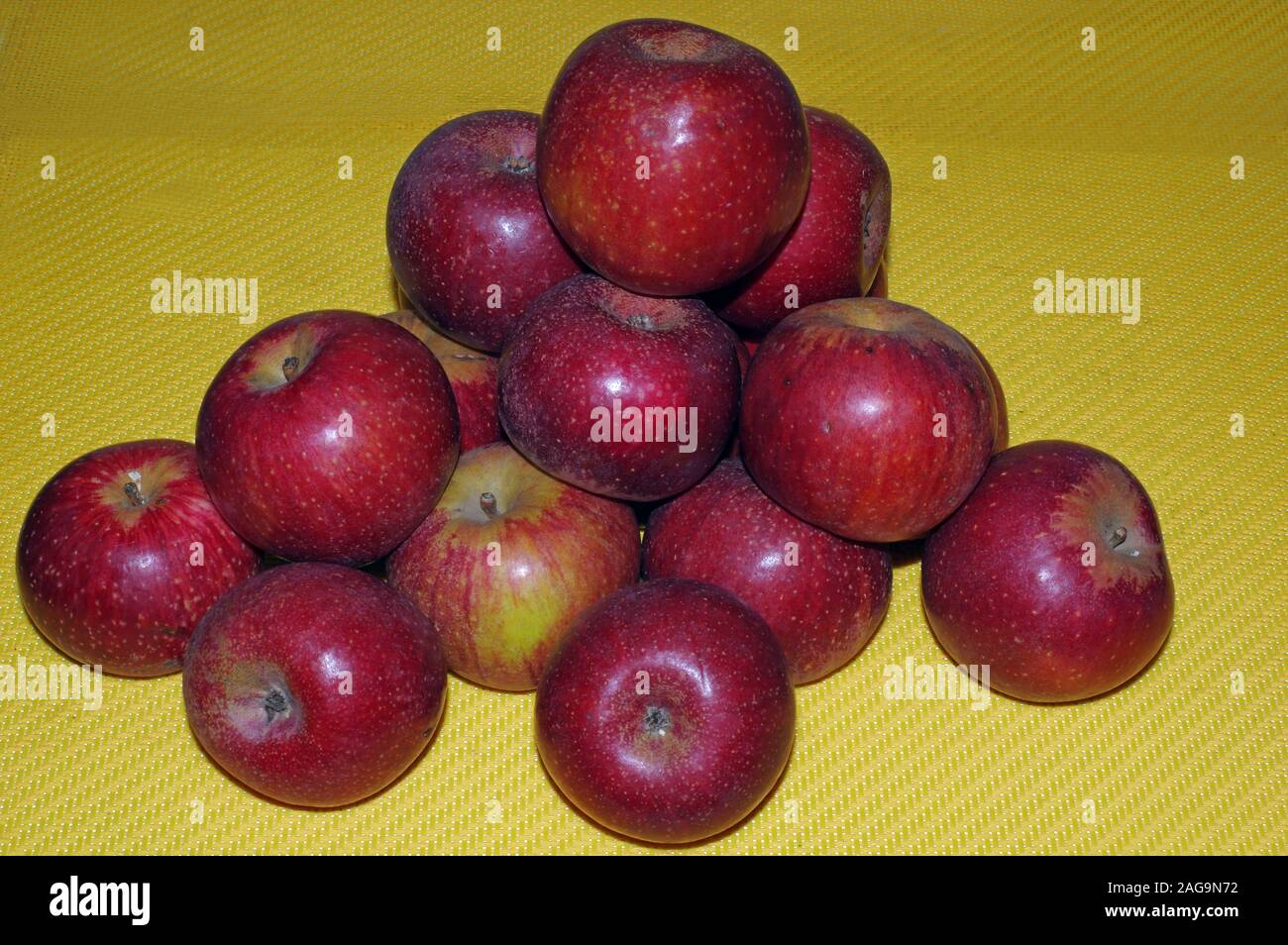 Italian apple "Annurca Stock Photo - Alamy