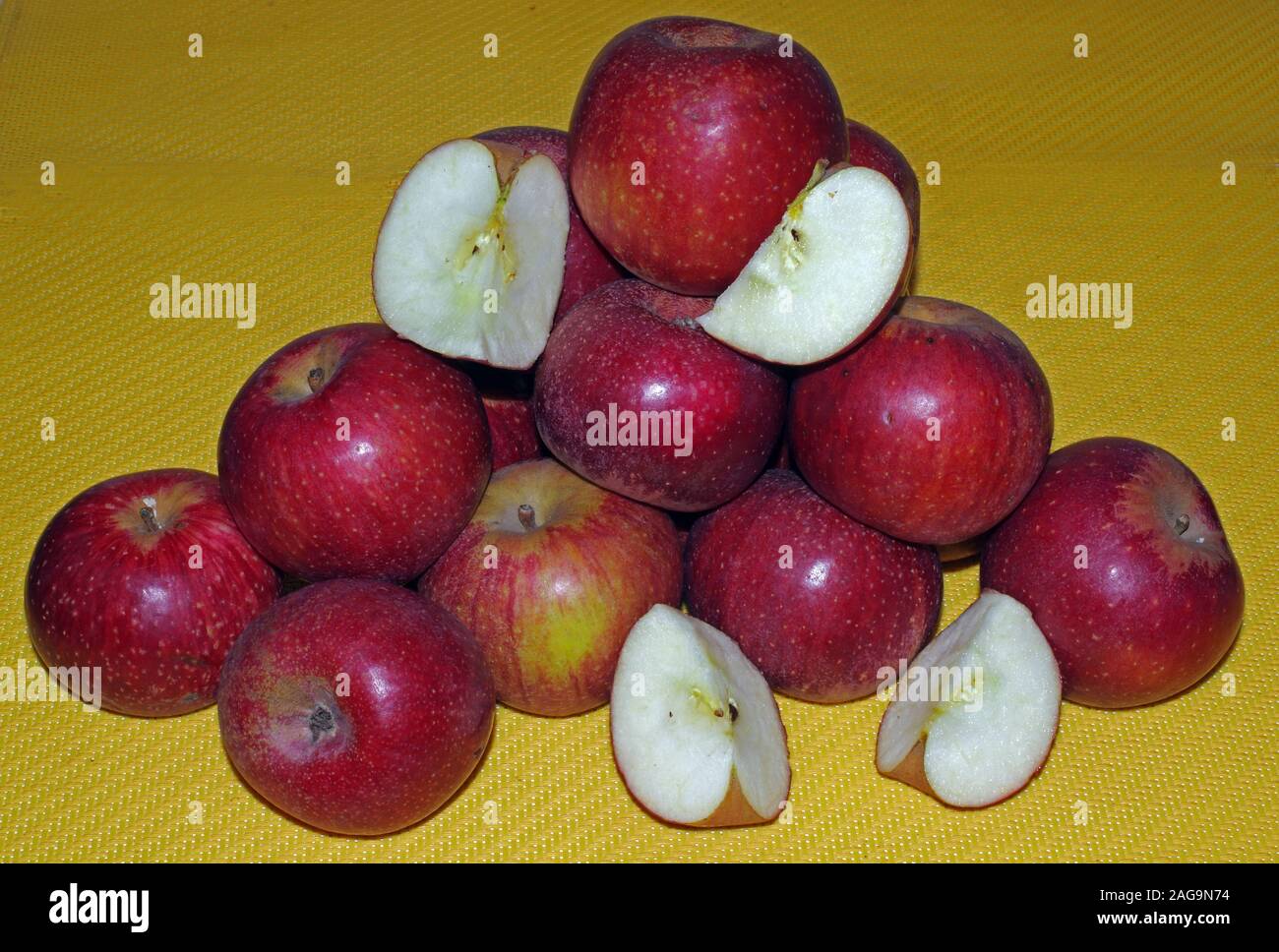 Italian apple "Annurca Stock Photo - Alamy
