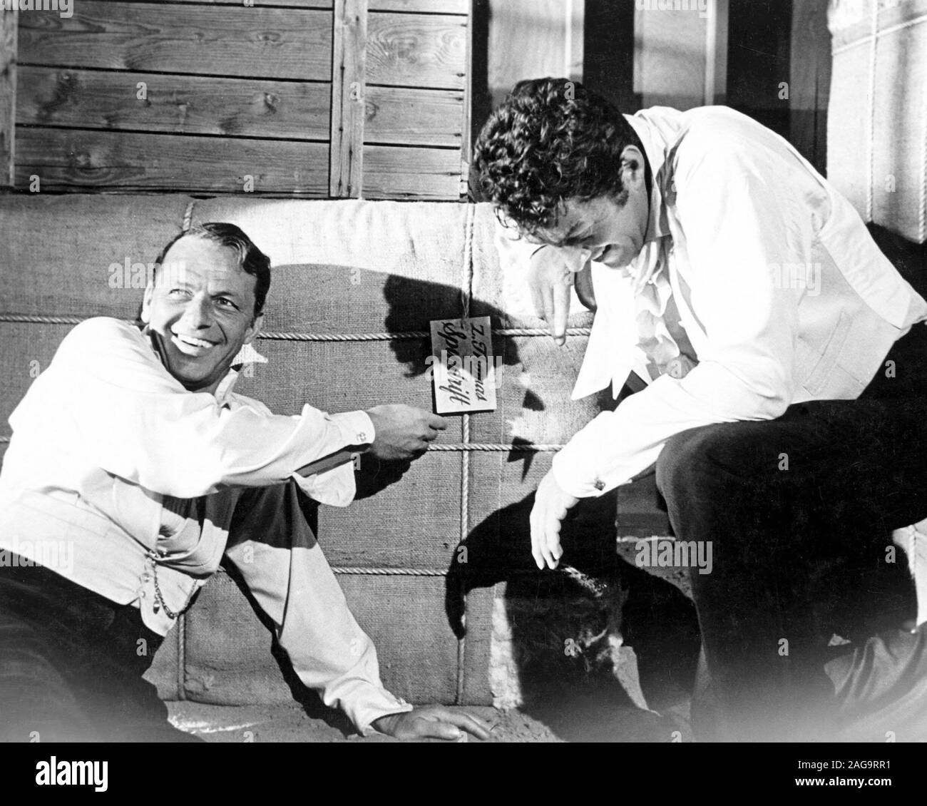 DEAN MARTIN and FRANK SINATRA in 4 FOR TEXAS (1963), directed by ROBERT ...