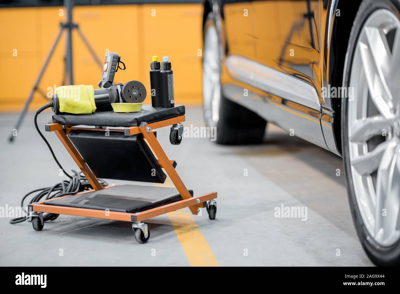 Car body repair tools hi-res stock photography and images - Alamy