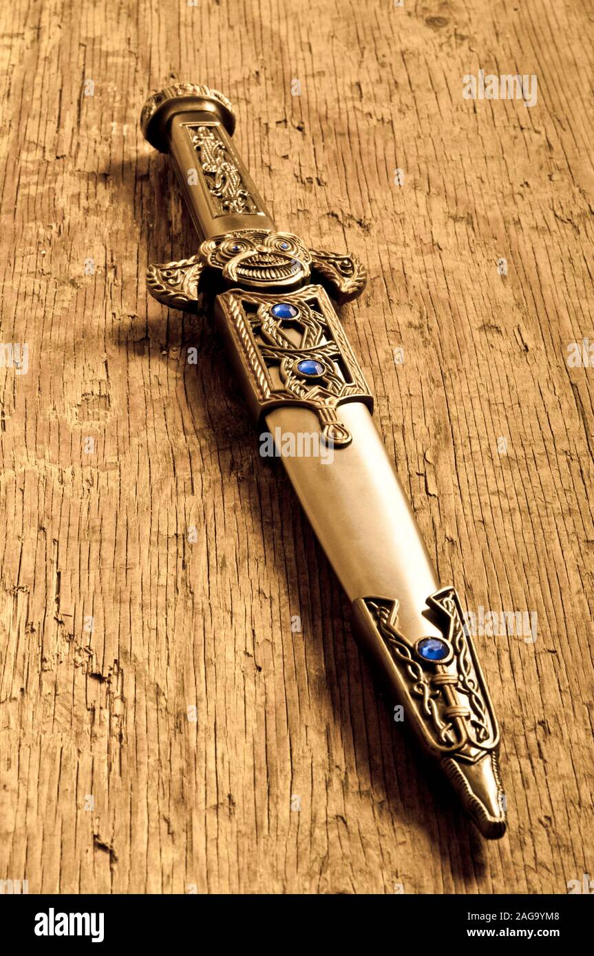 Ornate dagger hi-res stock photography and images - Alamy