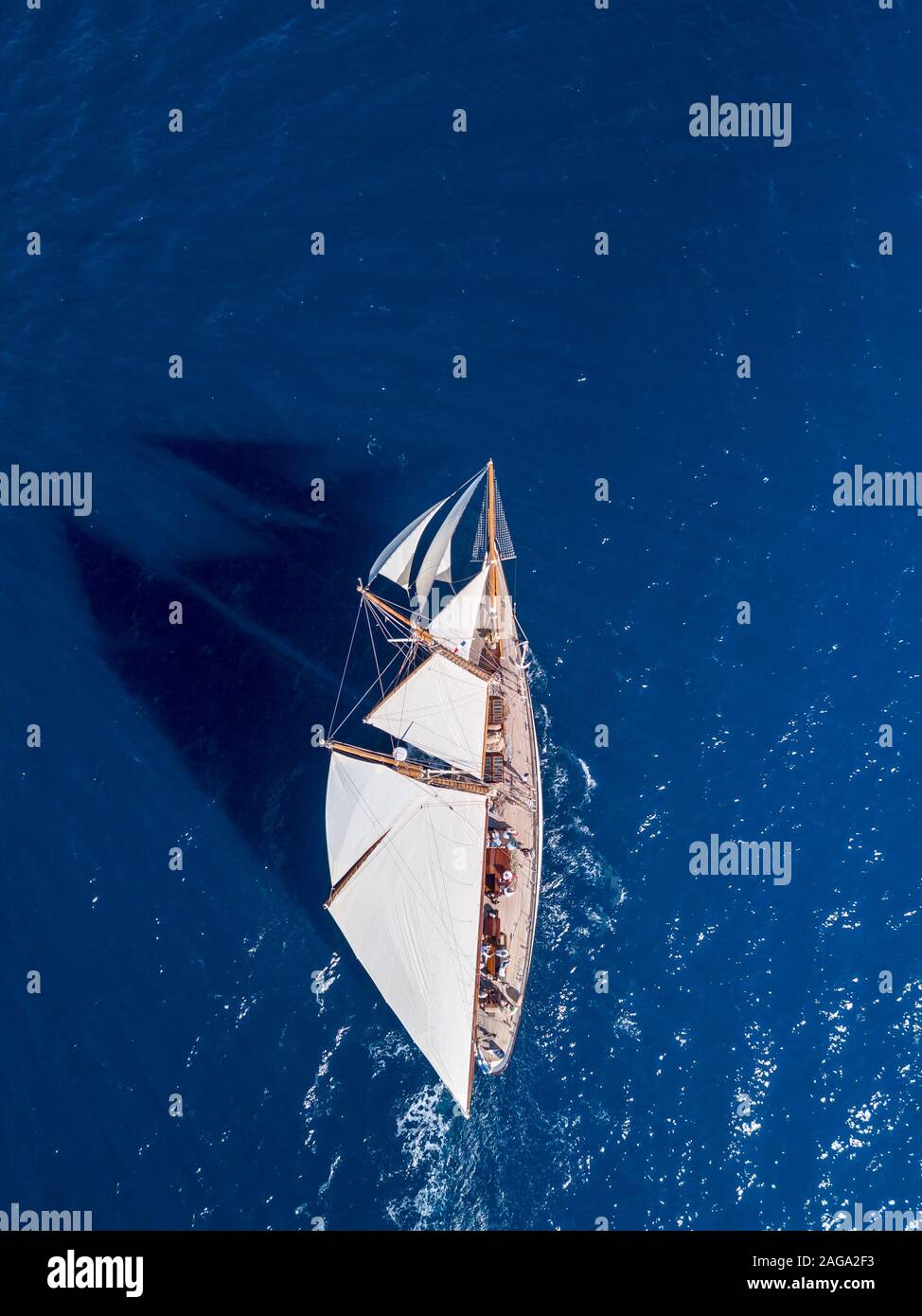 Overhead rigging hi-res stock photography and images - Alamy