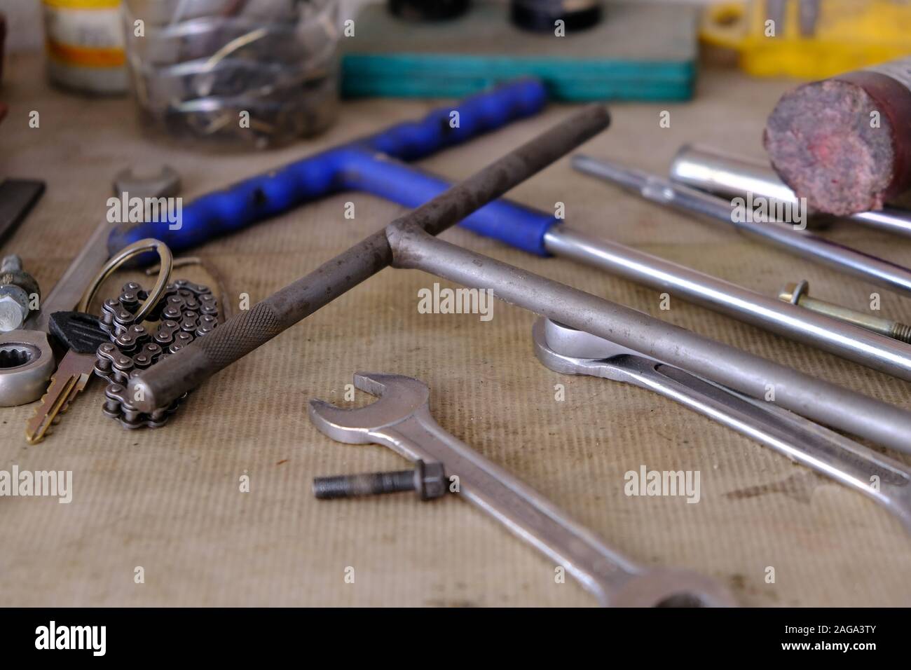Steel objects hi-res stock photography and images - Alamy