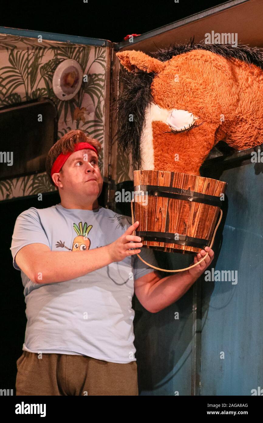 Black beauty anna sewell hi-res stock photography and images - Alamy