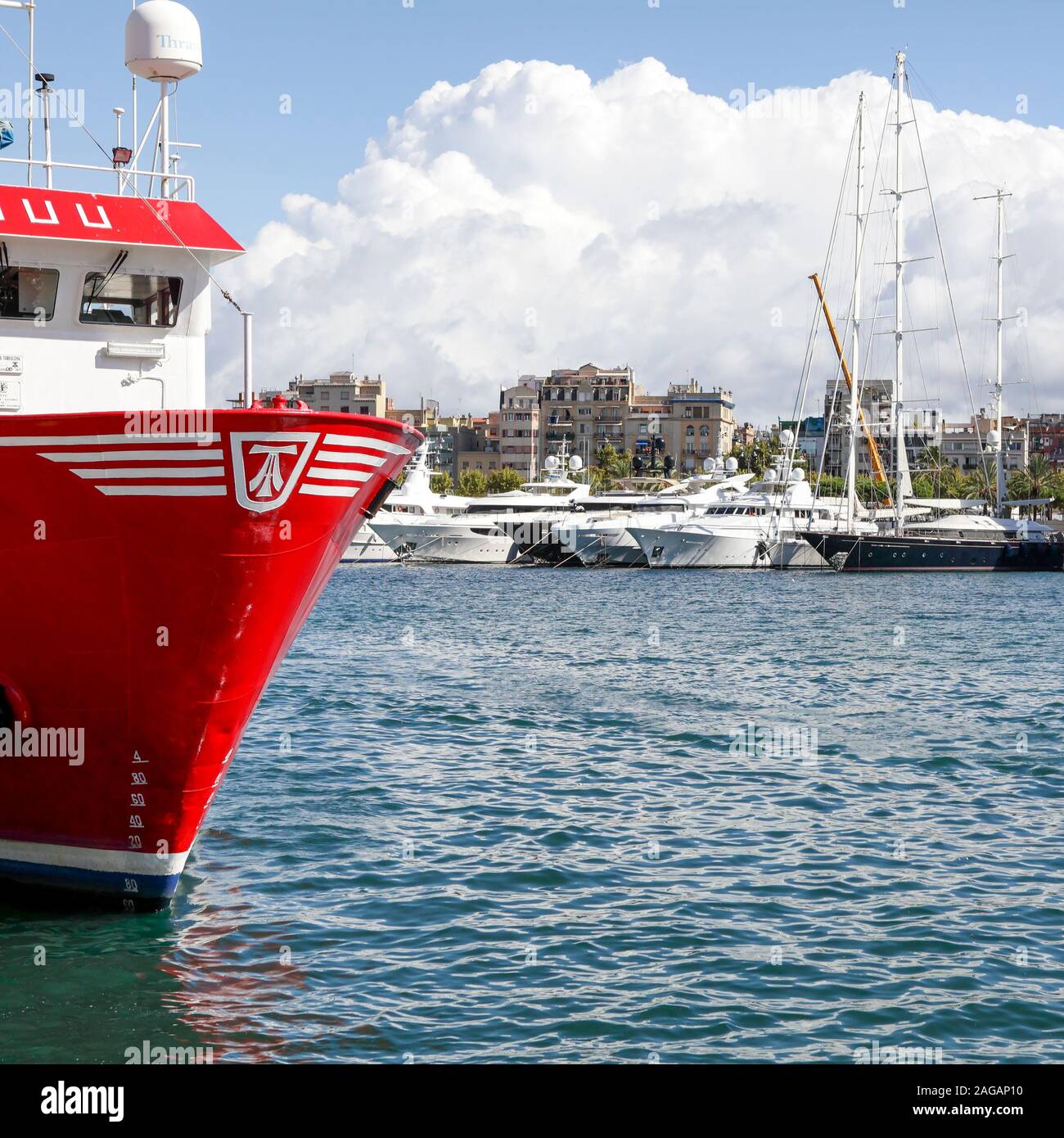 1 1 aspect ratio hi-res stock photography and images - Alamy