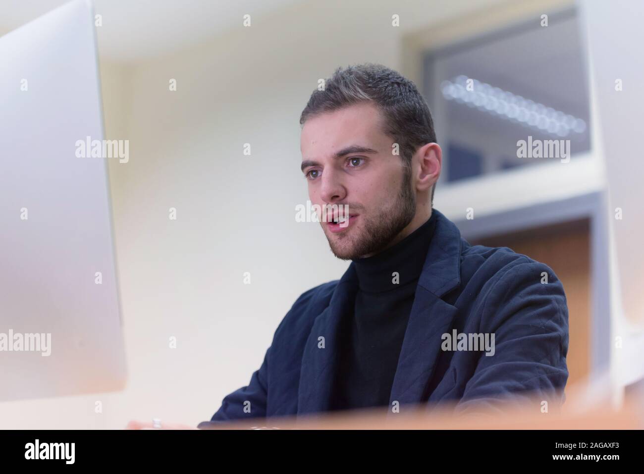Computer pc computering monitor hi-res stock photography and images - Alamy