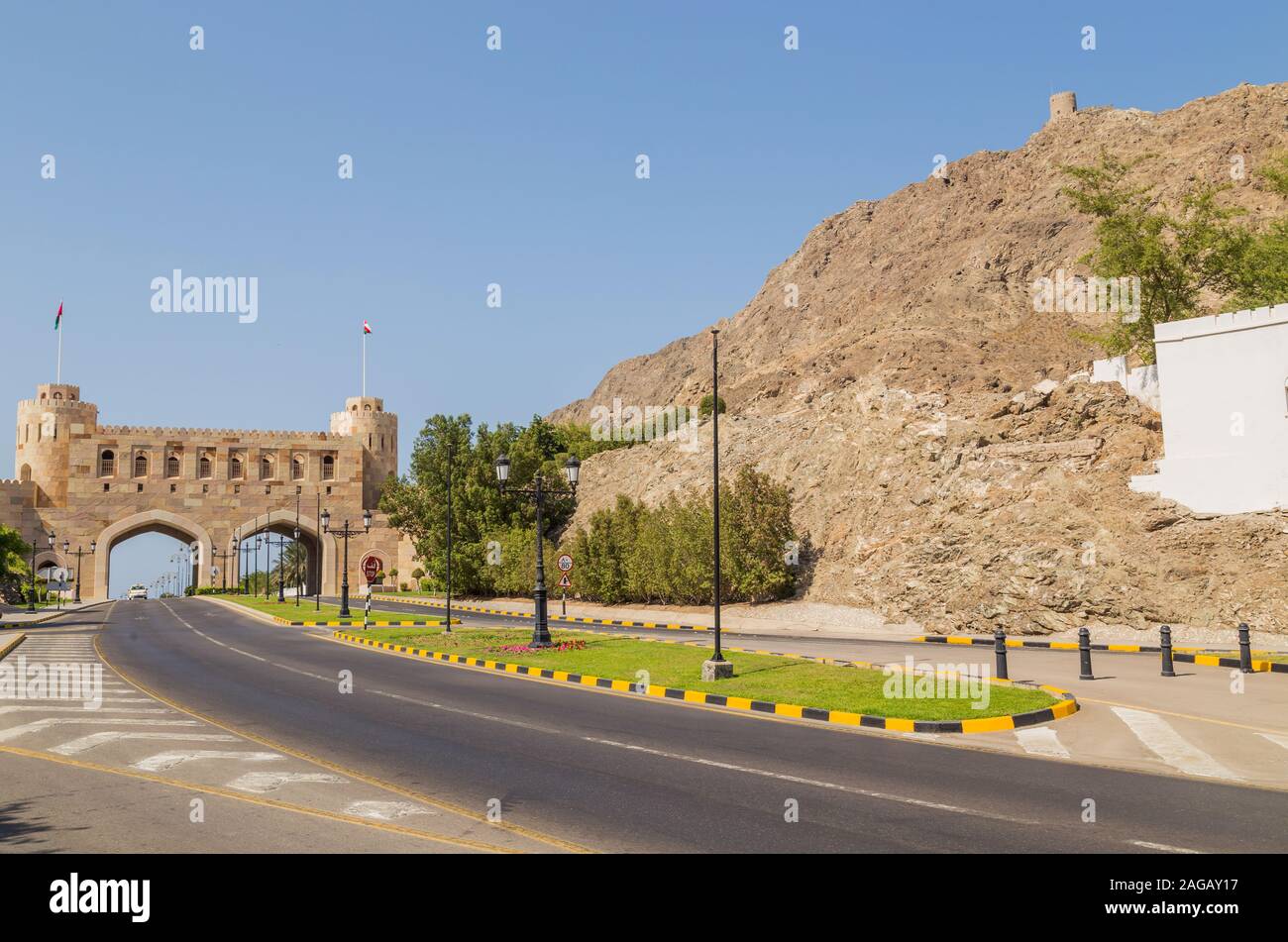 View of the old gate to the old town of Muscat, Oman Stock Photo - Alamy