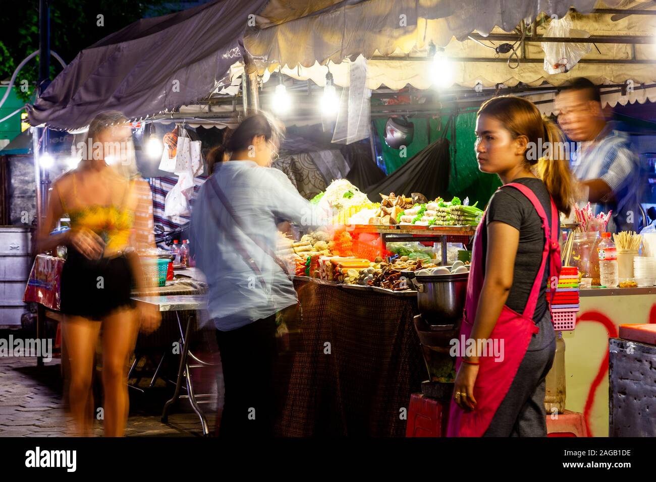 A Street Food Stall At The Phnom Penh Night Market, Phnom Penh ...