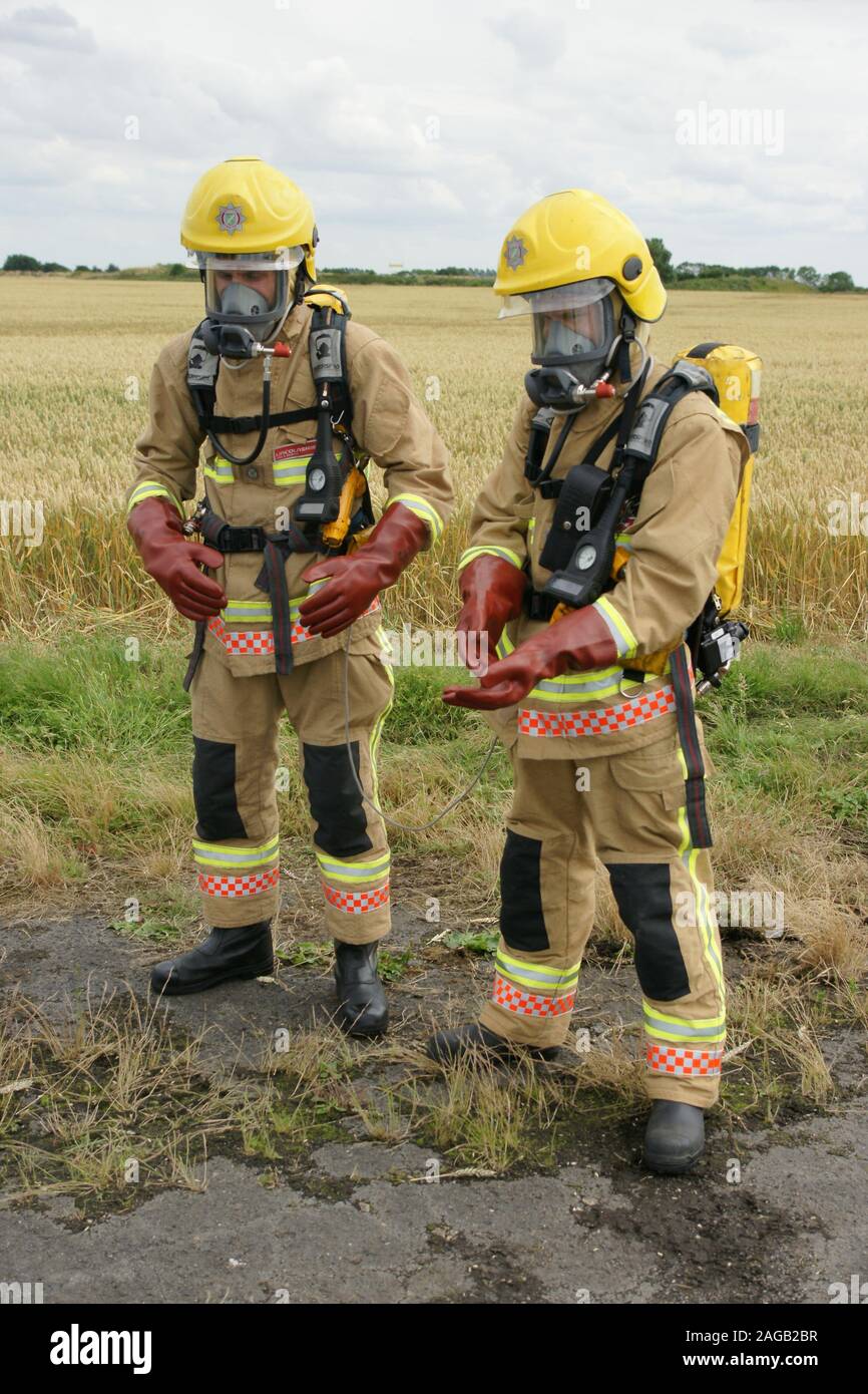 Firefighters at incident hi-res stock photography and images - Alamy