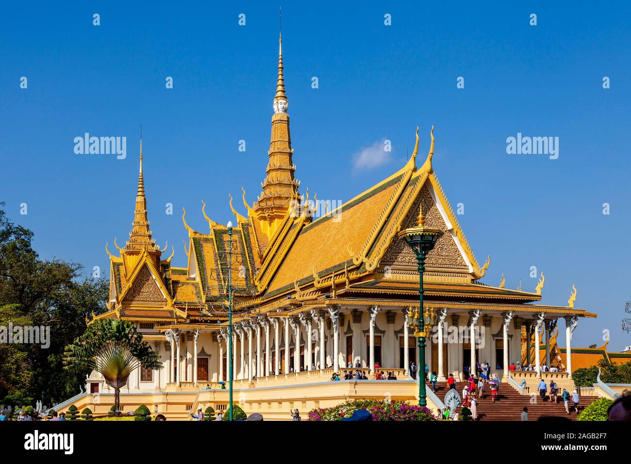 The Throne Hall At The Royal Palace, Phnom Penh, Cambodia Stock Photo ...