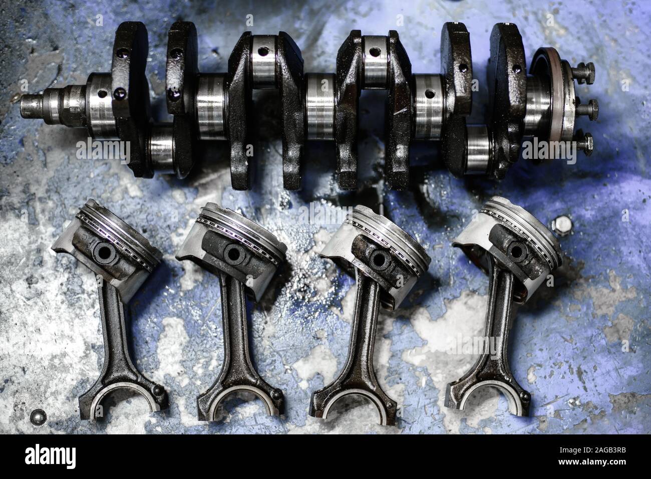 Crankshaft truck hi-res stock photography and images - Alamy